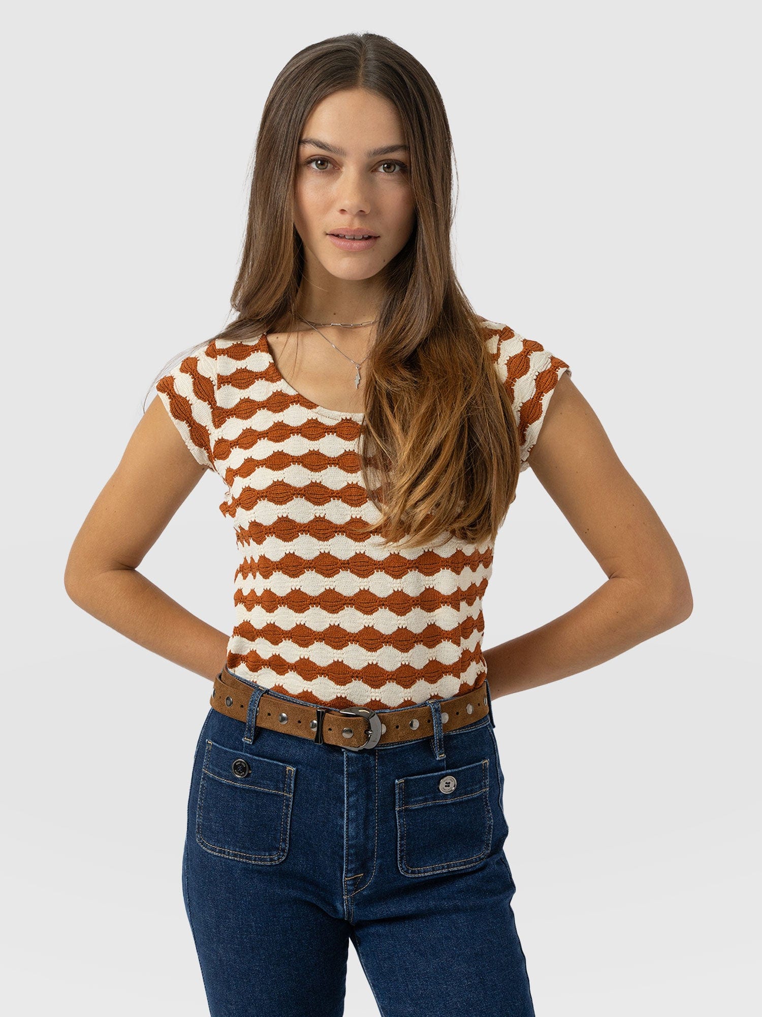 Elise Scoop Neck Tee - Brown/Cream - Women's T-Shirts | Saint + Sofia® USA – Saint + Sofia® Inc ...