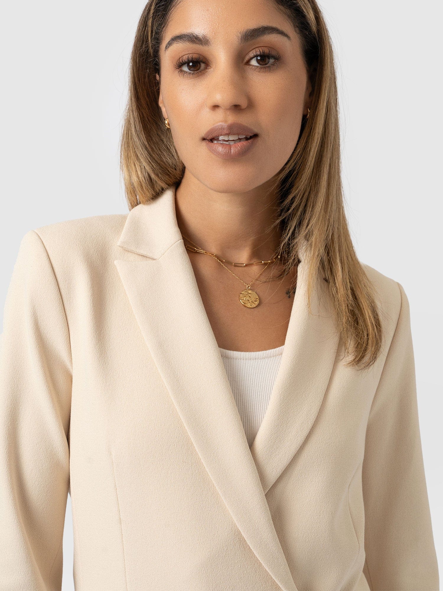 Cambridge Blazer Crepe Beige - Women's Blazers | Saint + Sofia® USA – Saint + Sofia® Inc | Official